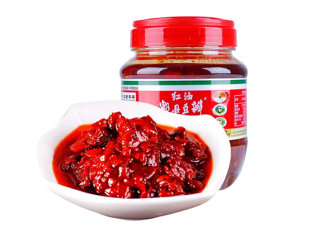 JUAN CHENG BRAND PI XIAN Broad Bean Paste with Chili Oil 500 g | FreshGoGo