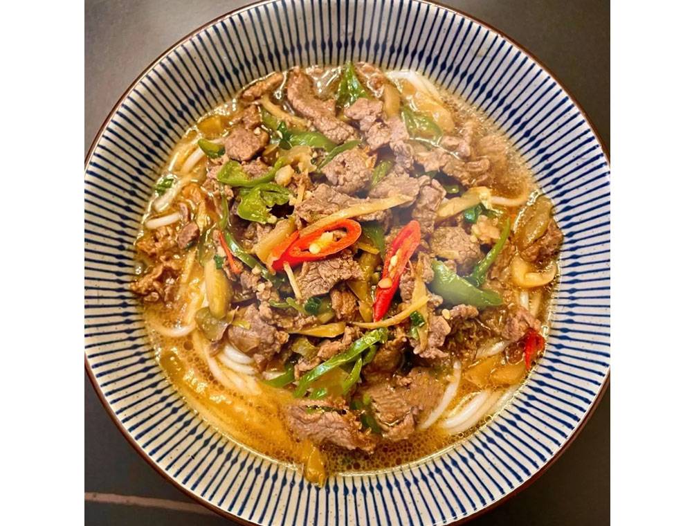 Rice Noodle with Stir-Fried Beef | FreshGoGo